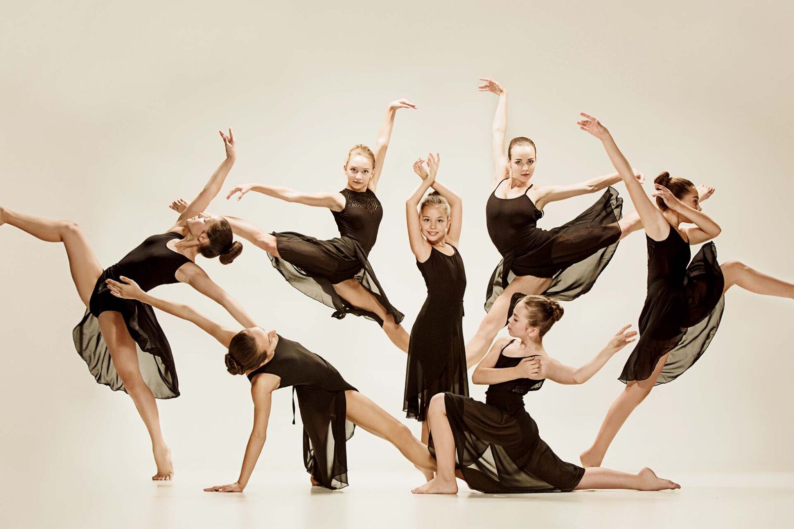 Logan – Dance Academy